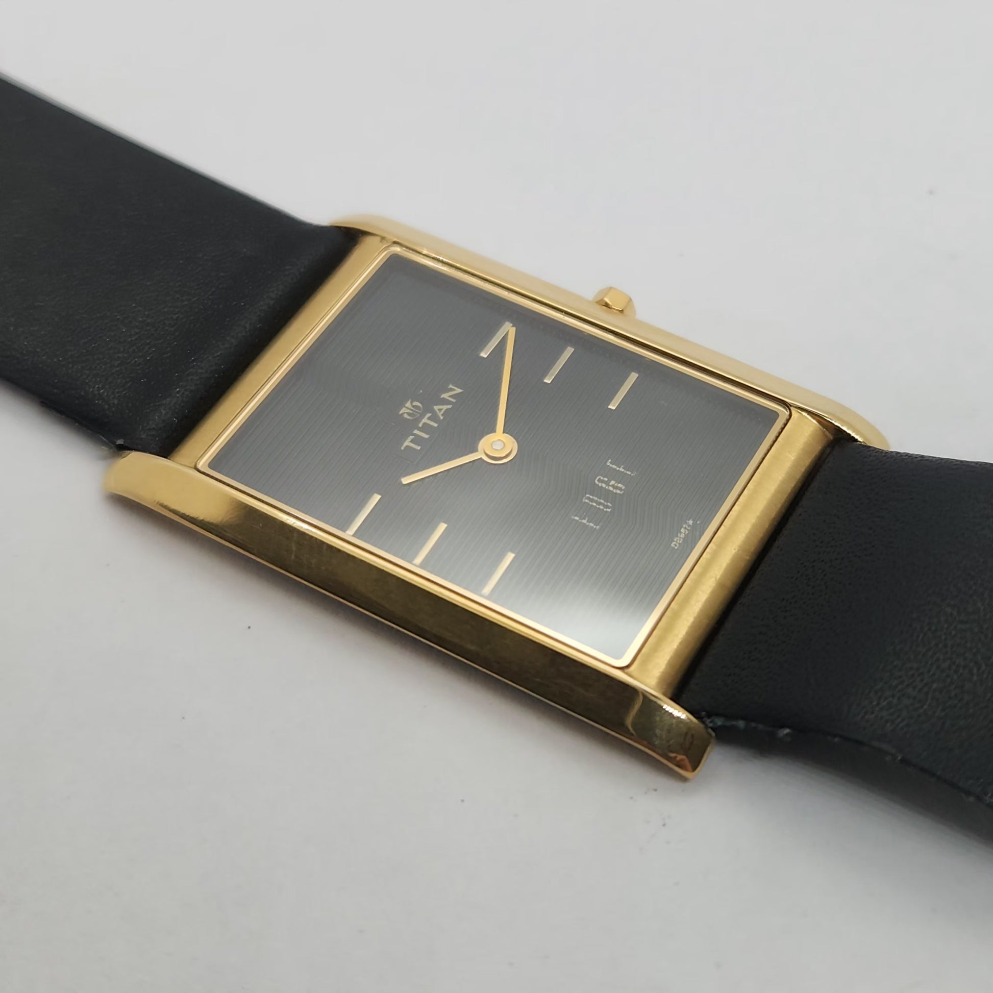 Original TITAN EDGE 1043YAB Rectangular Black Face 28MM Case Men's Wat ...
